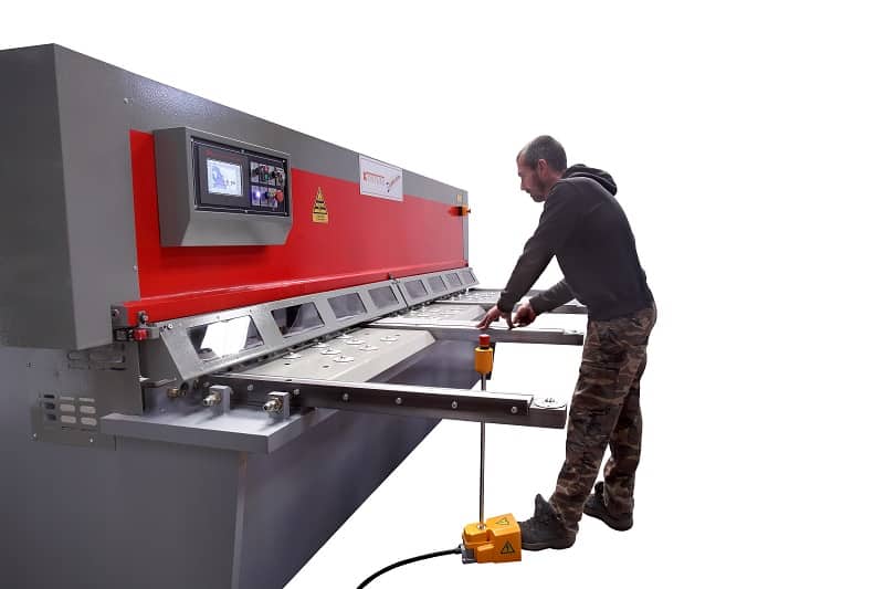 JC Colombo – Cisailles hydrauliques pendulaires